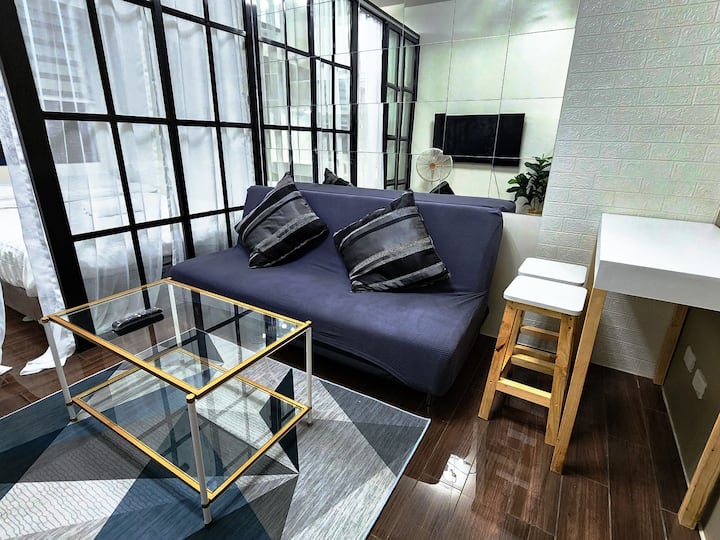 Lil' Home In The Heart Of Makati - Makati