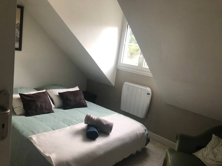 Calme & Nature - 1 à 2 Personnes ; Chambre 1 - Melun