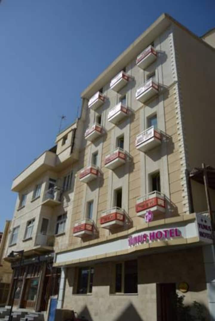 ÇArşı Merkezde. Uygun Fiyat Tek Oda 2+1 Yatak - Gaziantep
