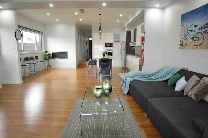 Spacious Home In The West - Parramatta