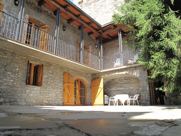 Biescas(pyrenées), Valle De Tena - Biescas