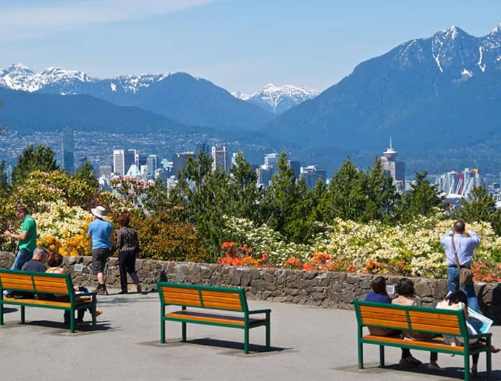 Bright 2 Bedroom Modern Home - North Vancouver