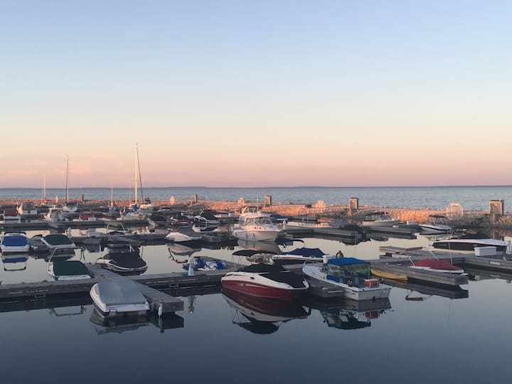 2bdrm Waterfront Condo - Collingwood
