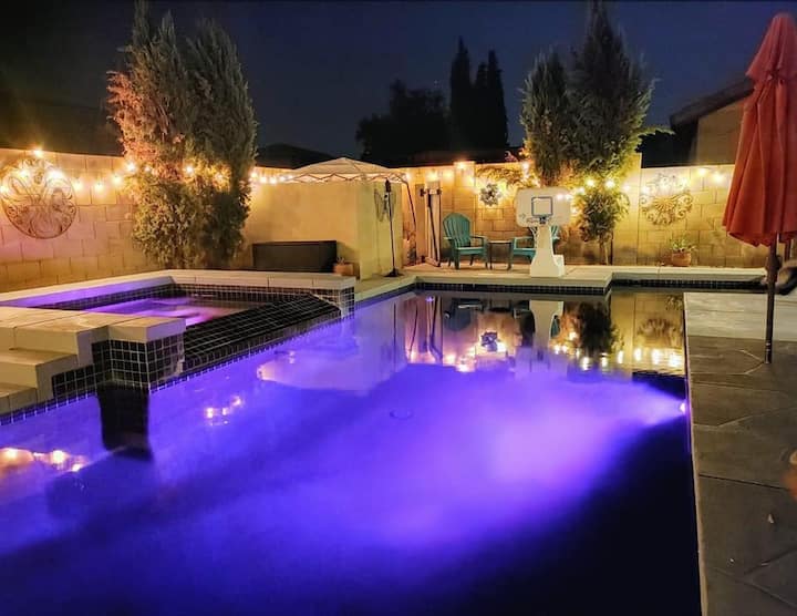 Sleeps 10 Heated Pool/hot Tub/billiards/kitchen - Avondale, AZ