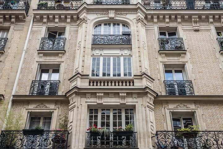 Charmant 3 Pièces Montmartre,  Immeuble 1900 - Paris 18e Arrondissement