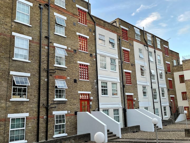 Chic Apartment, Spitalfields/shoreditch - Waltham, MA