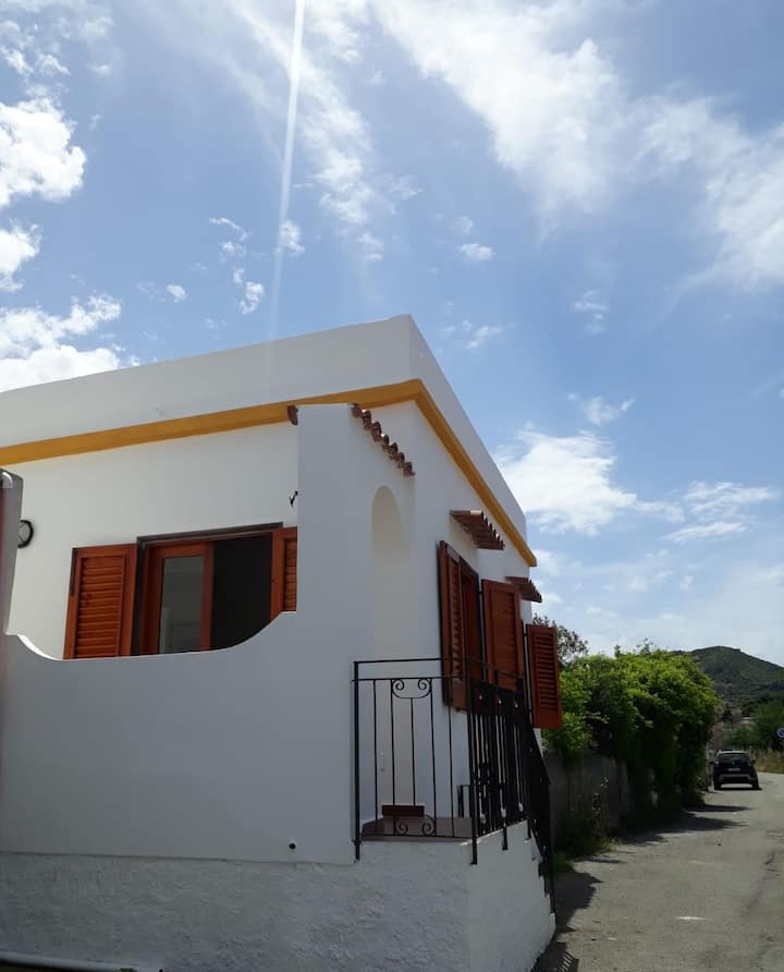 Case vacanze a Vulcano | Appartamento e Casa | Airbnb