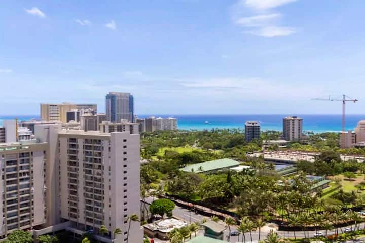 Beautiful 2 Bedroom 2 Bath Condo In Waikiki - Honolulu, HI