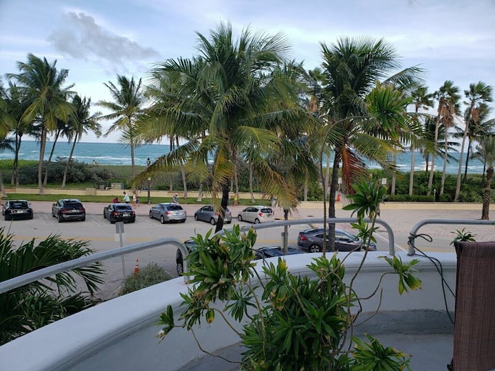 Relaxing Studio At The Beach! Beachfront!!!! - Miami Beach