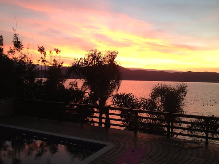 Apartamento 100% Sustentável, Lateral Vista Mar - Brazil