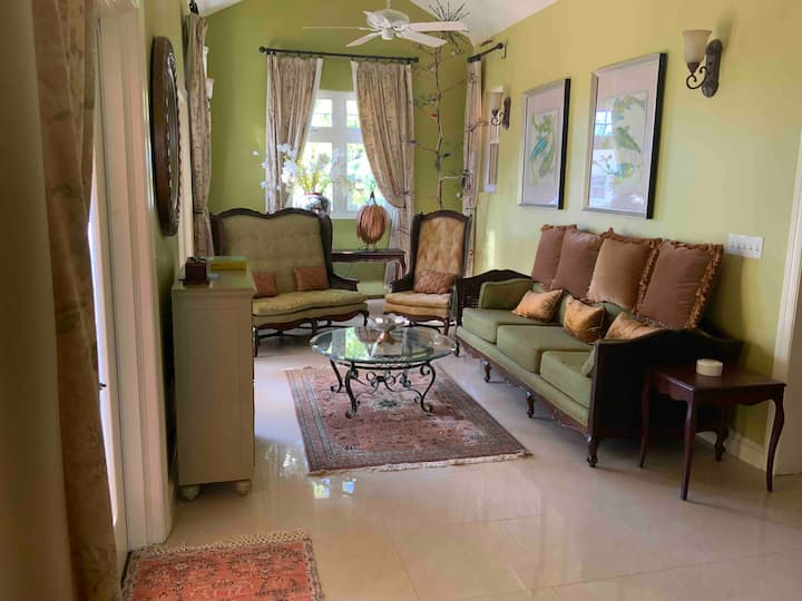 2 Double Beds/private Room Ensuite - Cayman Islands