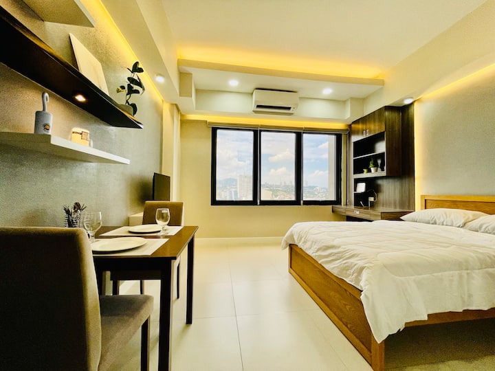 Premier Ii  Studio Room At The Baseline Premier - Cebu City
