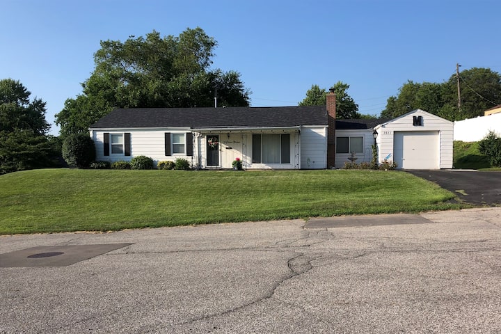 Cozy And Convenient To Notre Dame - South Bend, IN