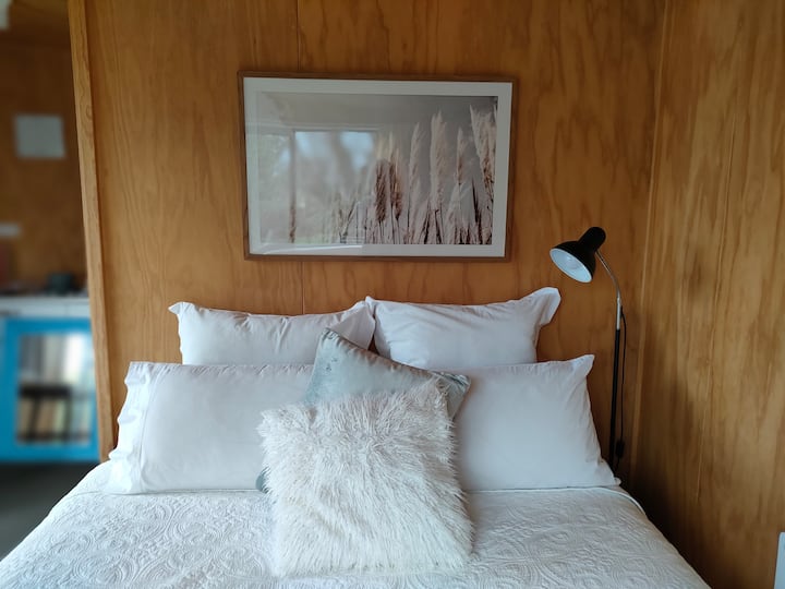 Quiet Garden Cabin - Hokitika