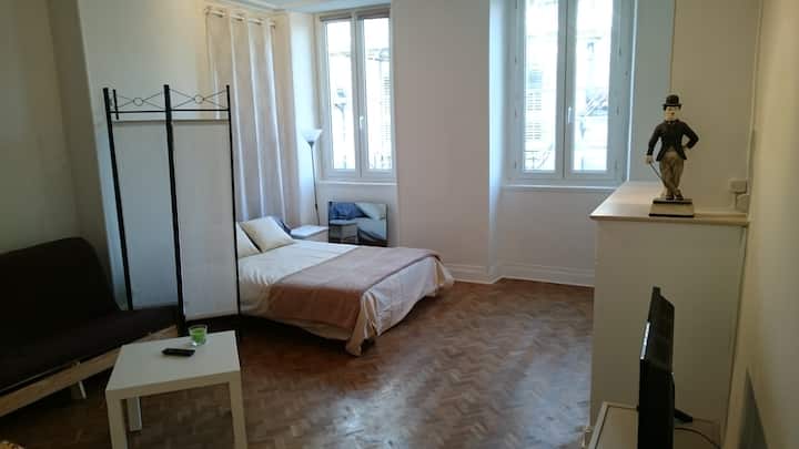 Grand Studio En Centre Ville Quartier Marché - La Rochelle