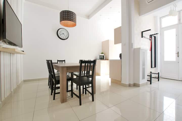 Premium Apartment By Hi5-vaci Str. 3 Bedroom (218) - Budimpešta