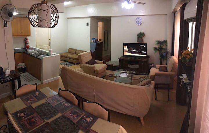 Condo For Rent Forbeswood Heights Bgc - Taguig