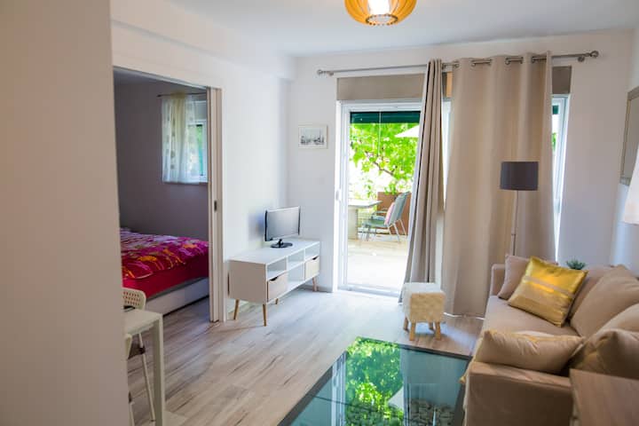 New Apt Theodor - Central - Private Garden - Split
