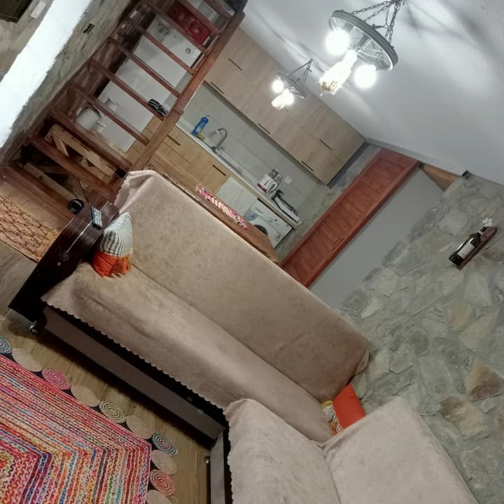 Kaz Dağlarında Doğal Taş Ev ! - Çanakkale