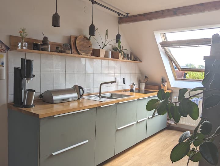Helle Und Freundliche Dachwohnung - Leipzig