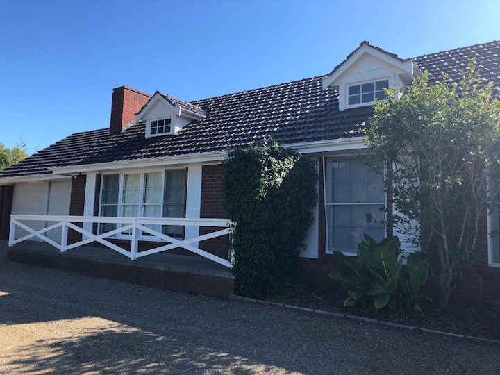 Yarra Valley Views Homestead - With Amazing Views - Seville