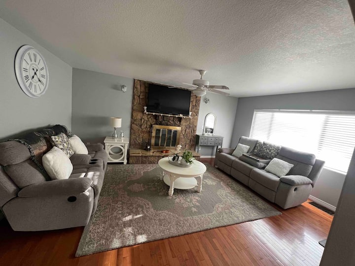 3-bedroom- Beautiful Home In Denver - Englewood, CO