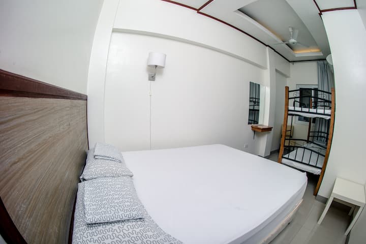 Seafari Whale Shark Watch Oslob Apartment A - Oslob