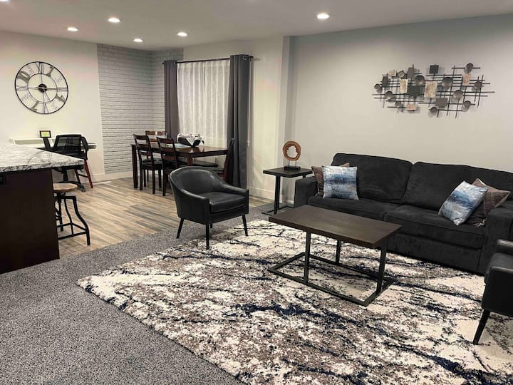 Fabulous Urban Oasis W/ Hot Tub And Private Backya - Salt Lake City, UT