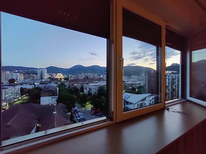 Cosy 2-bedroom Apartment With An Amazing Panorama - Deva