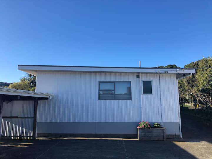 Sunny Townhouse Nestled In Ngaio - Wellington