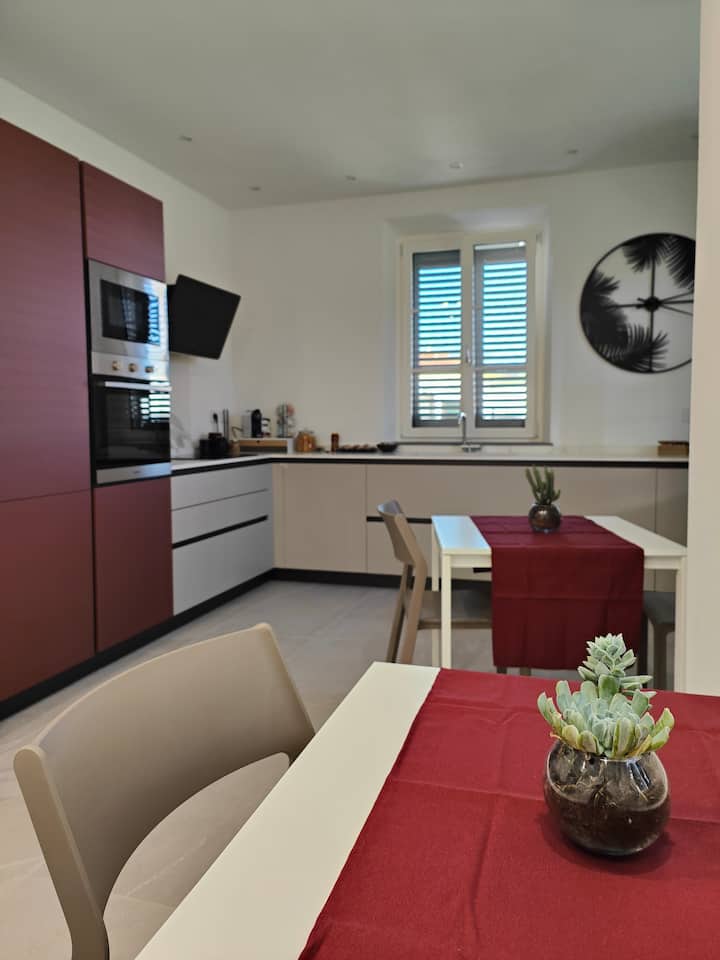 Ibisco - Matrimoniale/due Letti Singoli + Un Letto - Lucques