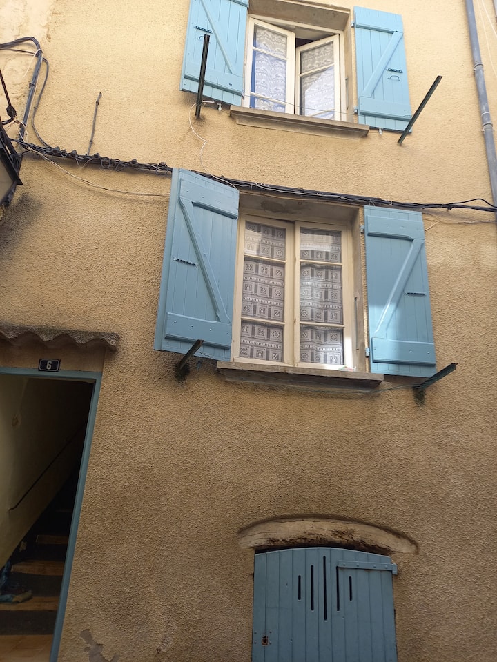 Maison De Village, Nyons Centre. - Nyons