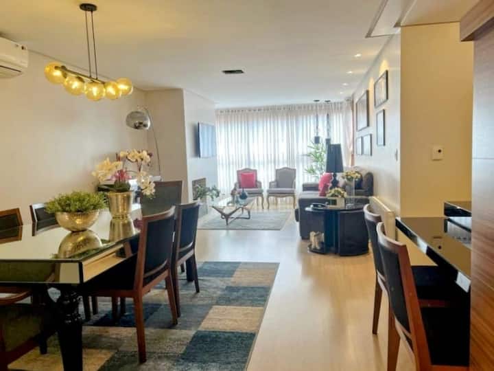 Apê De 3 Quartos C/2garagens A 700m Rua Coberta - Gramado