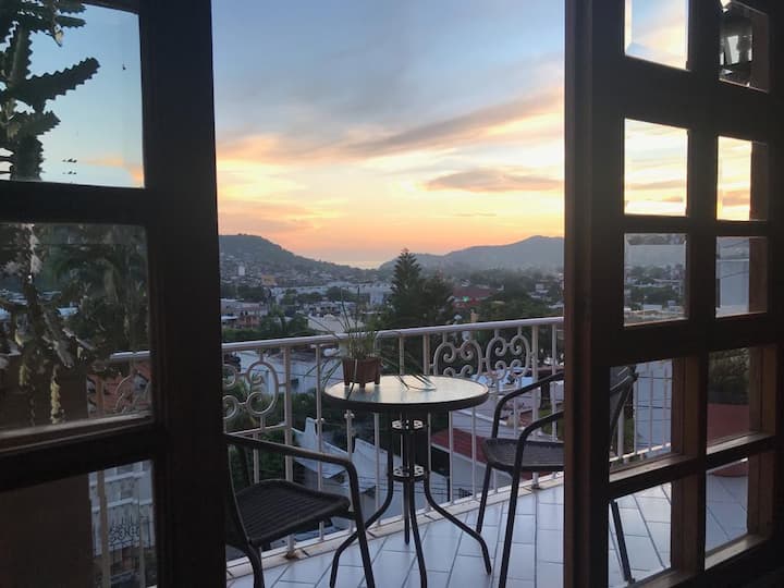 Suite Rosa #5  Condominio Robalo - Zihuatanejo