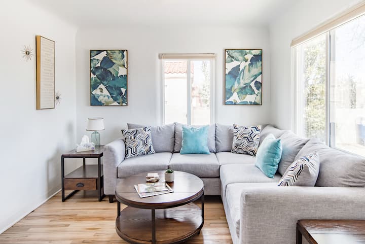 Radiant, Pueblo-revival Home In Downtown - Albuquerque, NM