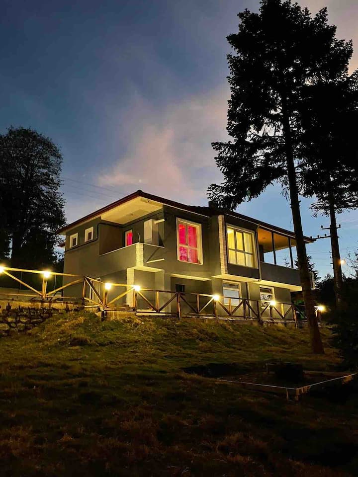 Isıtmalı Havuz Doğa Ve Göl Manzarası - Karasu