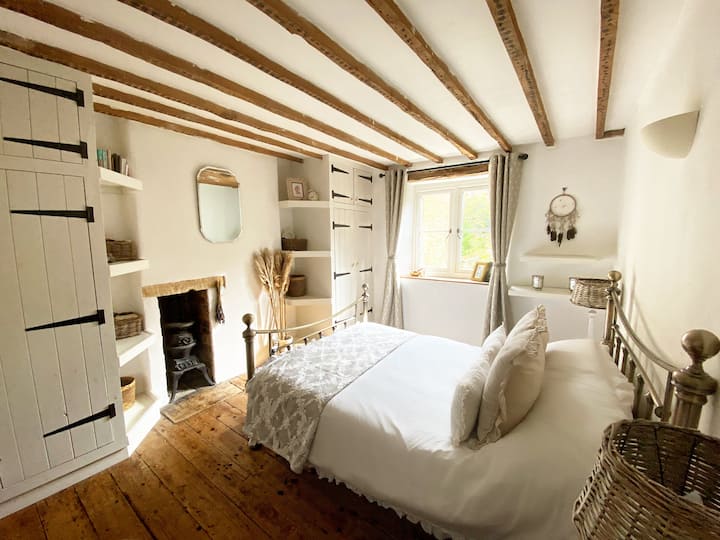 Quaint Cotswold Cottage, Sleeps 2-6 - Kingham