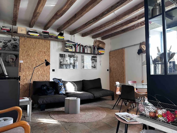 Chambre Dans Maison De Designer - Chablis