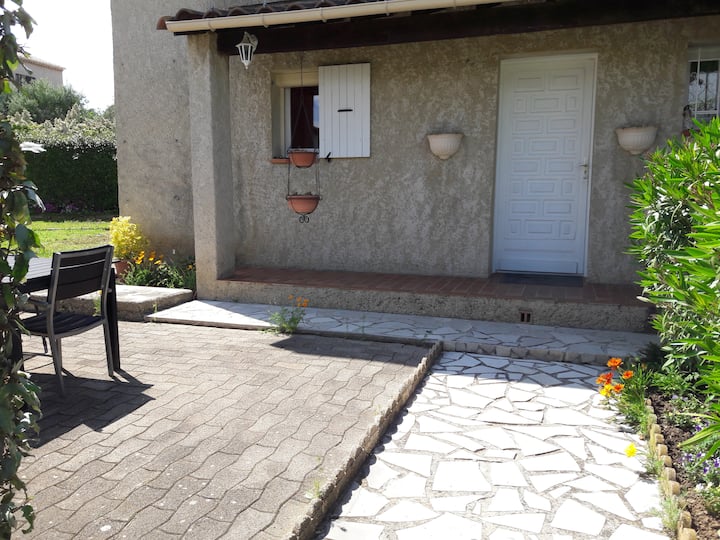 Villa 4 Couchages à Sainte Tulle En Provence. 04 - Manosque