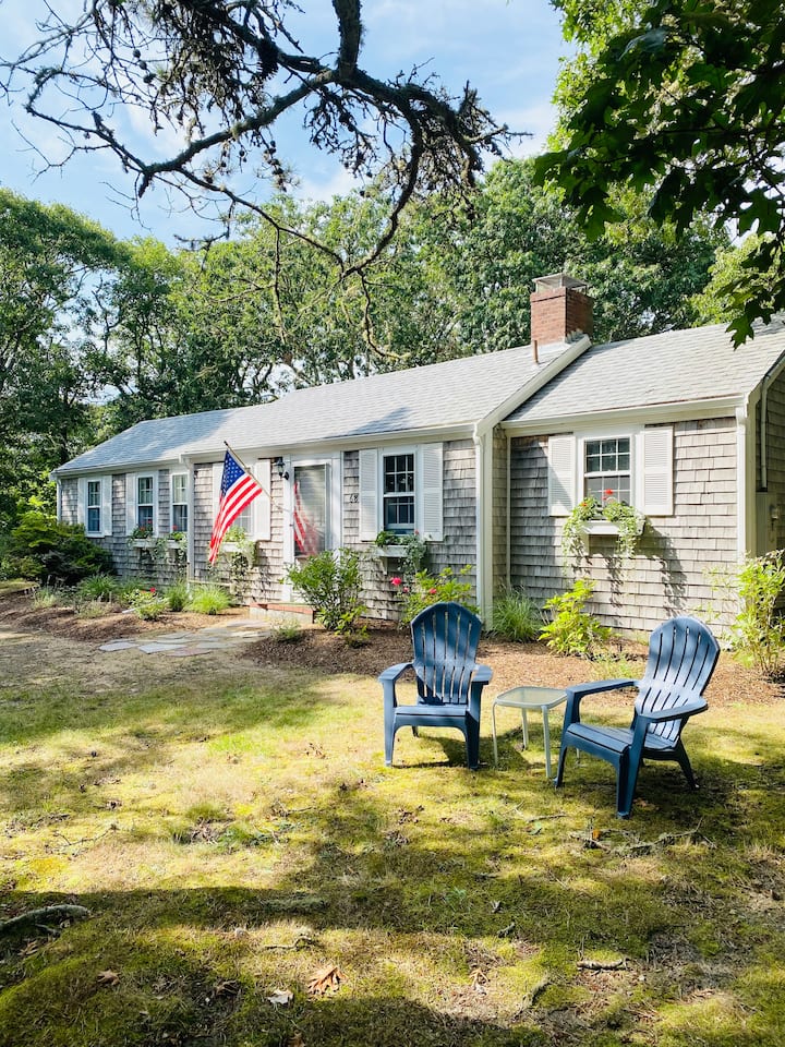 Charming Chatham Home, Close To The Beach - Harwich, MA