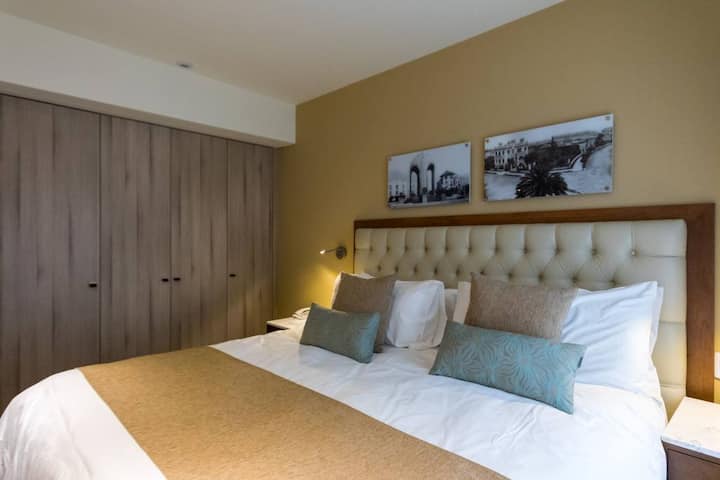 Condesa Studi♡s  At Parque México/ Groups Only - Mexico City