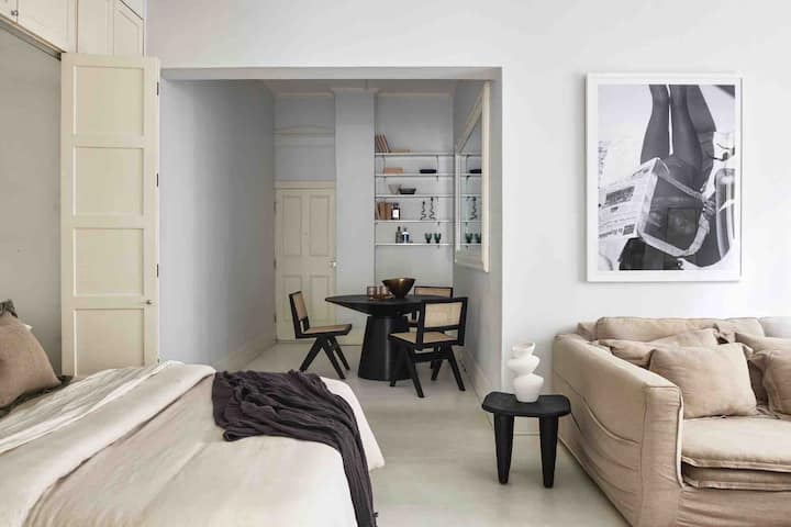Art Deco Sydney Pad W/ Private Courtyard - Sidney