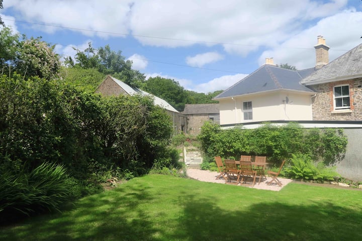 Traditional 3 Bedroom Cottage, Dartmoor & Beaches - Ivybridge