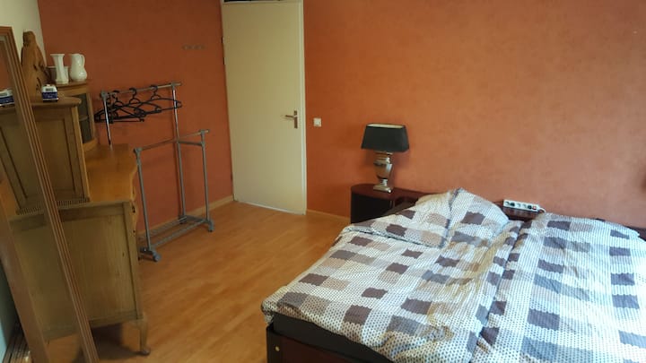 Mooie Grote Kamer Dicht Bij Vliegveld - Eindhoven