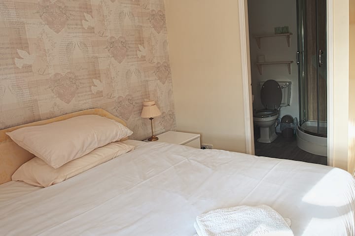 Charnwood Guest House Room 5 - Borrowdale