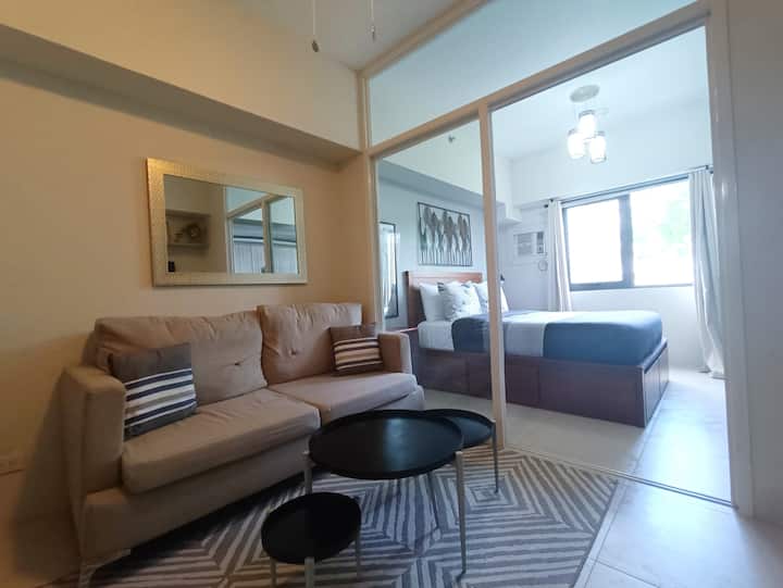 Modern Cozy Condo In Cebu W/ Netflix & 55mbps Wifi - Cebu