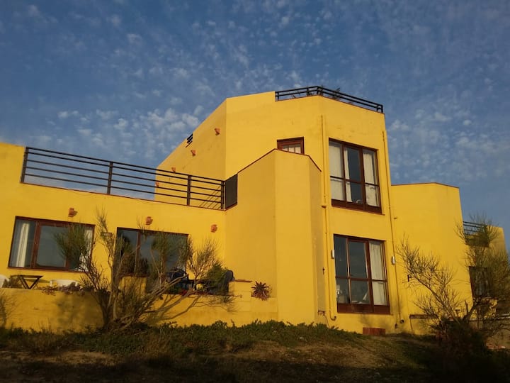 Casa Con Apartamento Acogedor E Independiente. - Figueres