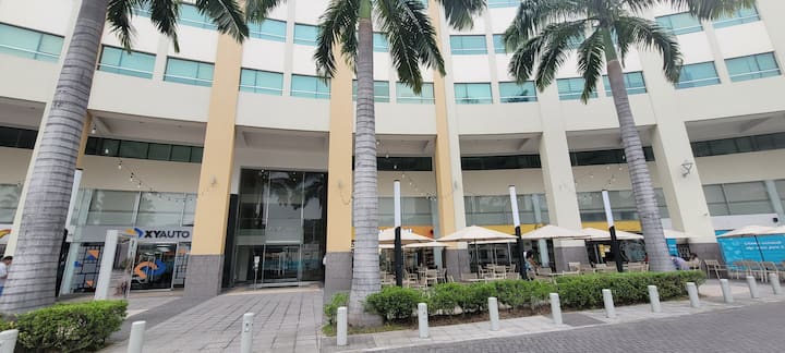 Hermoso Conjunto Residencial Con Piscina - Guayaquil