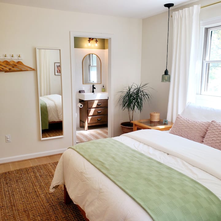 Cali's Mountain Hideaway - Peaceful Luxury Awaits! - Purcellville, VA