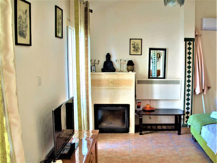 Вилла (Apart-hotel) паркинг, бассейн,  до 9 гостей - Budva